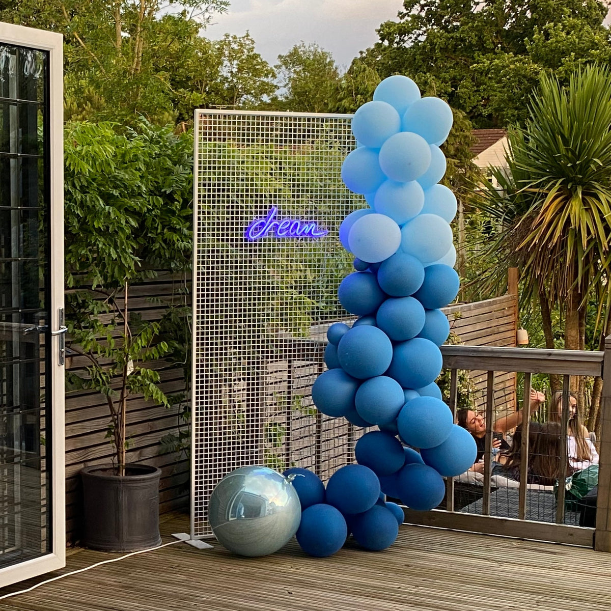 WHITE DISPLAY MESH PANEL – littlepartyhireuk